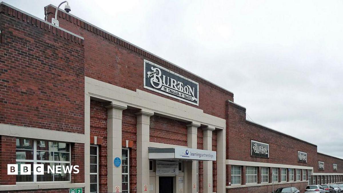 Leeds Burton factory scheme to include fashion archive - BBC News