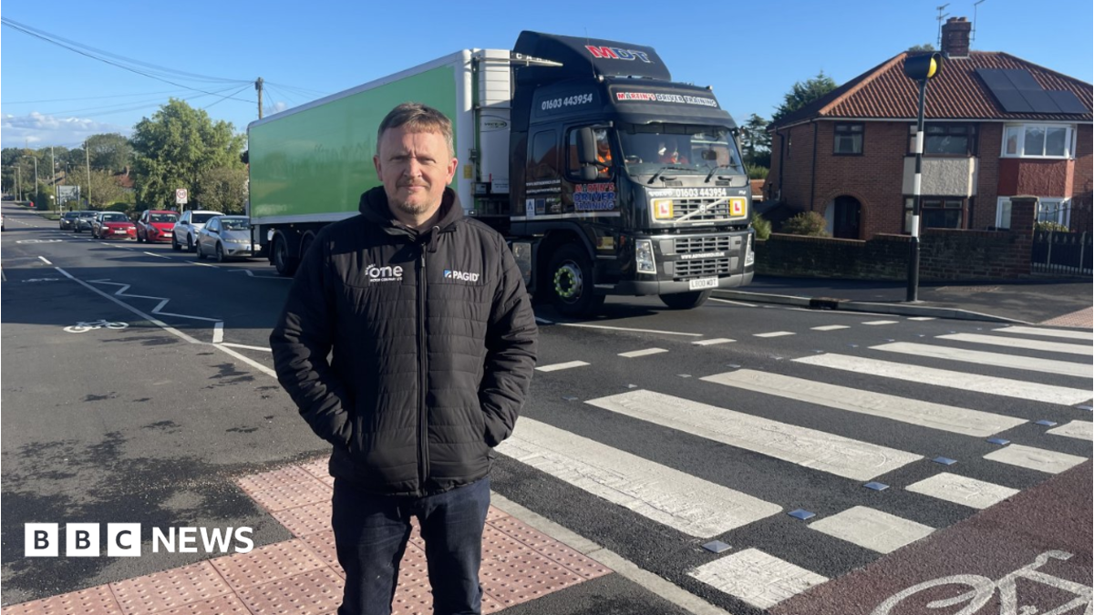 Heartsease roundabout in Norwich blamed for 'flooding' at garage - BBC News