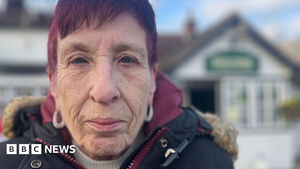 Harlow pub fire caused by faulty extractor fan, says fire service - BBC ...