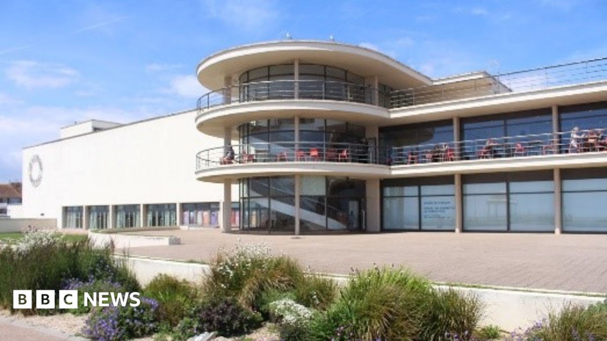 South East listed sites on Historic England interactive map - BBC News