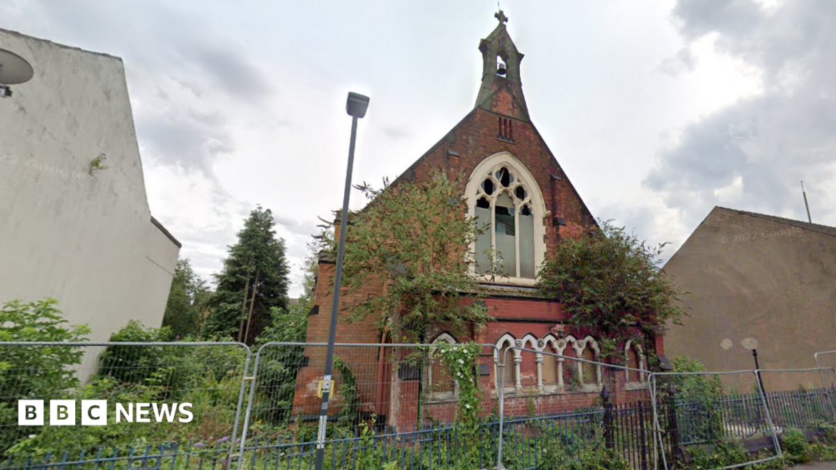Empty Derby church could be turned into homes under plans - BBC News