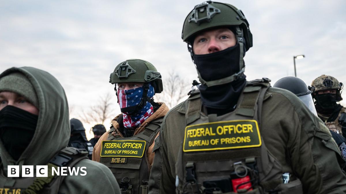Federal officers in Minneapolis to get body cameras 'effective ...