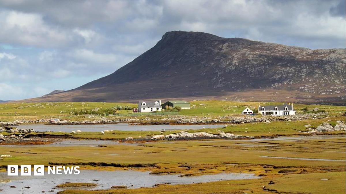 Rural role created to tackle Western Isles depopulation - BBC News