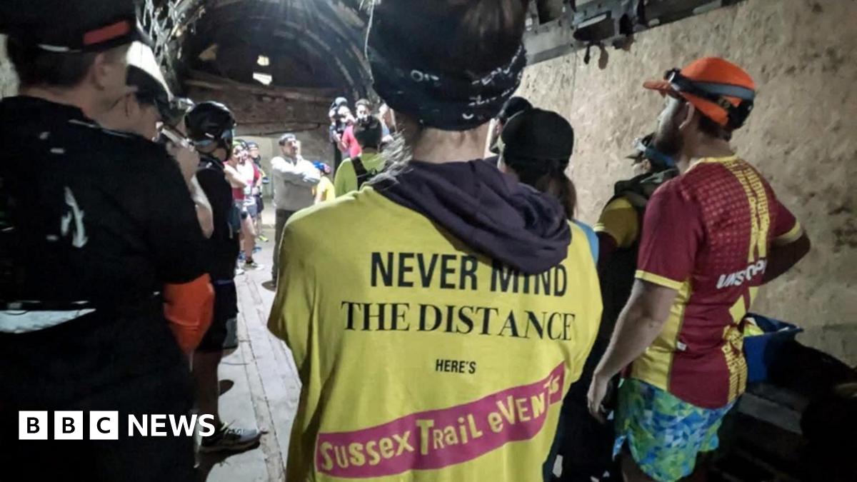 Tunnel marathon in Portsmouth underground bunker is UK first - BBC News