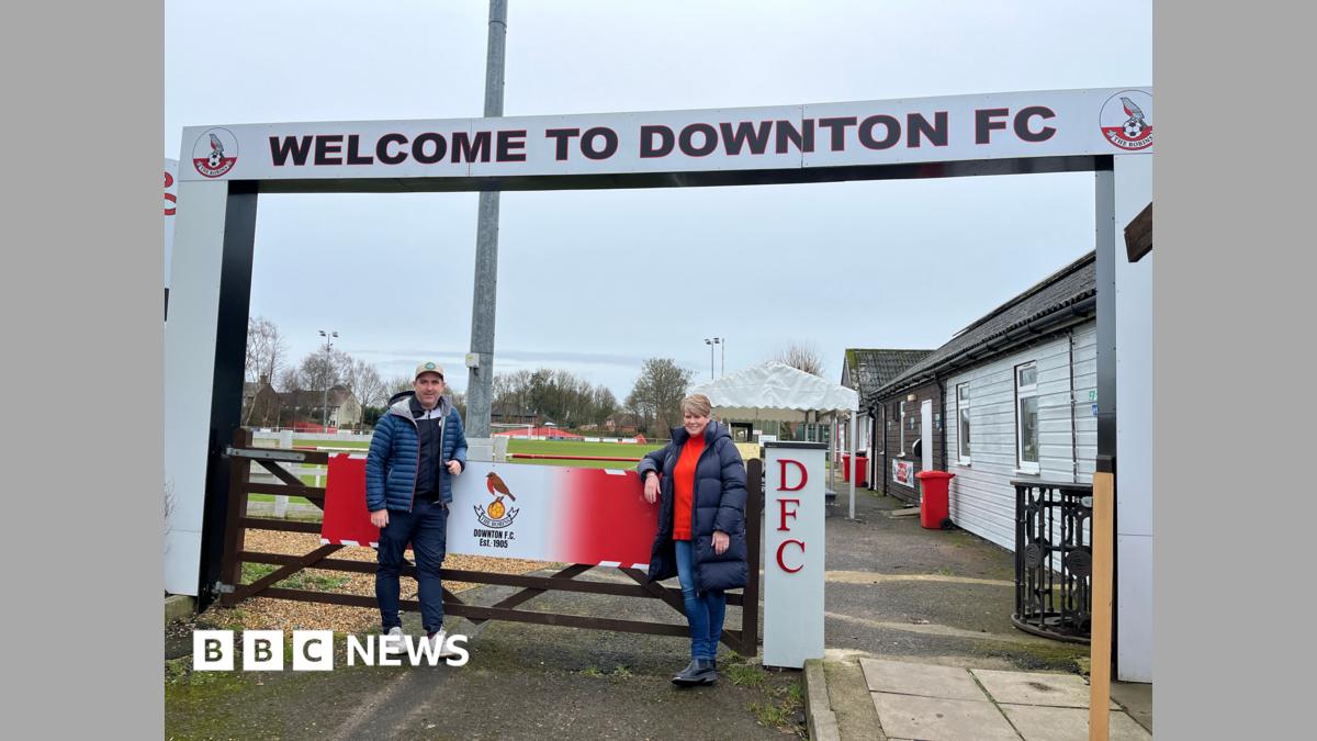 Downton Football Club's social media warning after fan death - BBC News