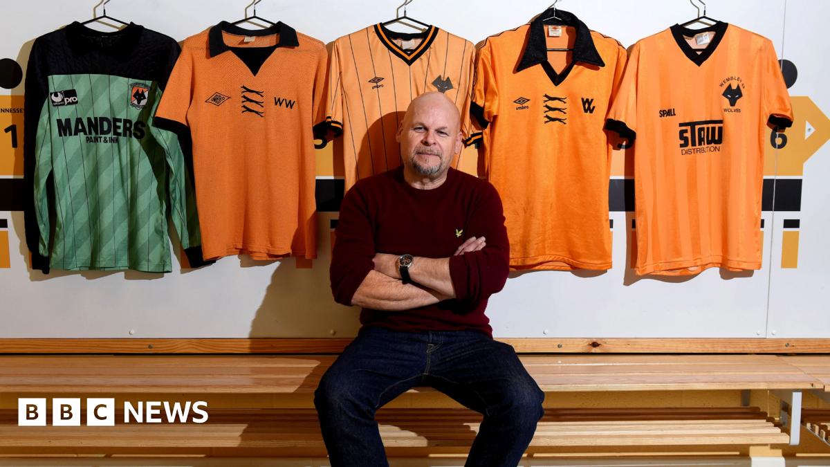 Book launch set to celebrate Wolves fan's life - BBC News