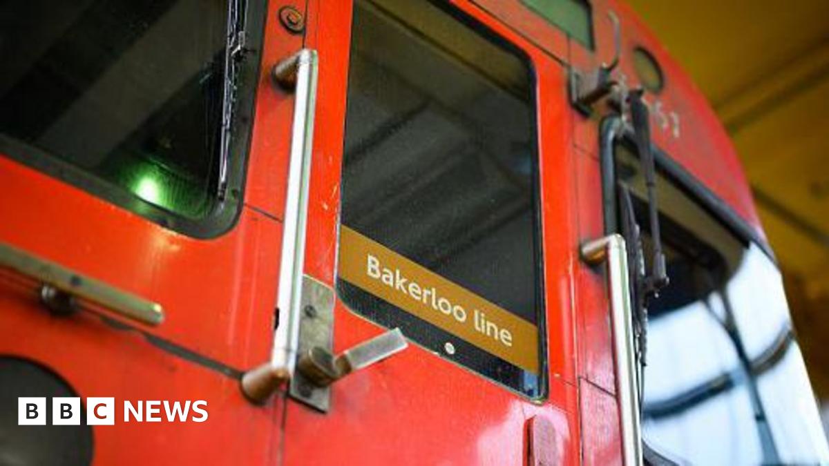 Bakerloo line: Calls to release funding for improvements - BBC News
