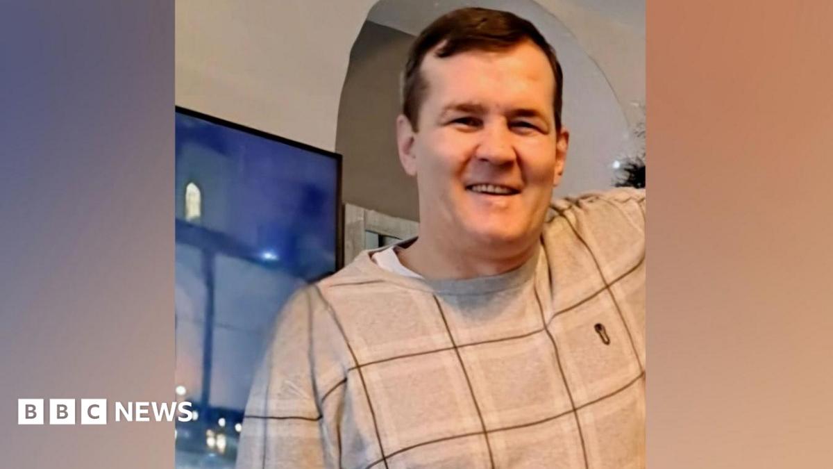 Newcastle Cradlewell crash: Family pay tribute to Craig Russell - BBC News