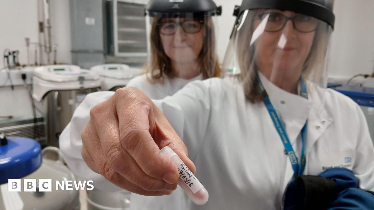 NHS scientists find new blood group solving 50-year mystery - BBC News