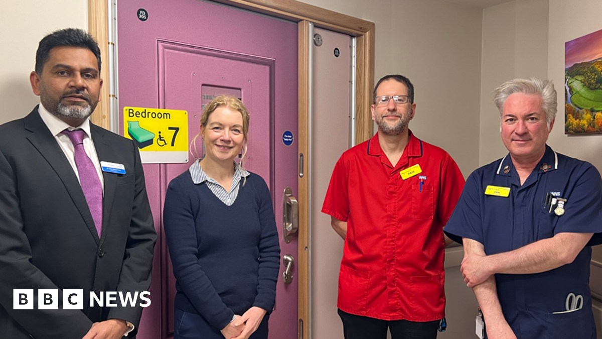 Specialist dementia ward opens in Herefordshire - BBC News