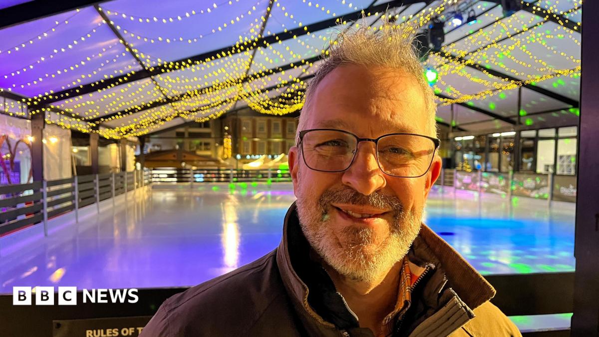 Northampton Market Square Ice rink made by Somerset House team - BBC News