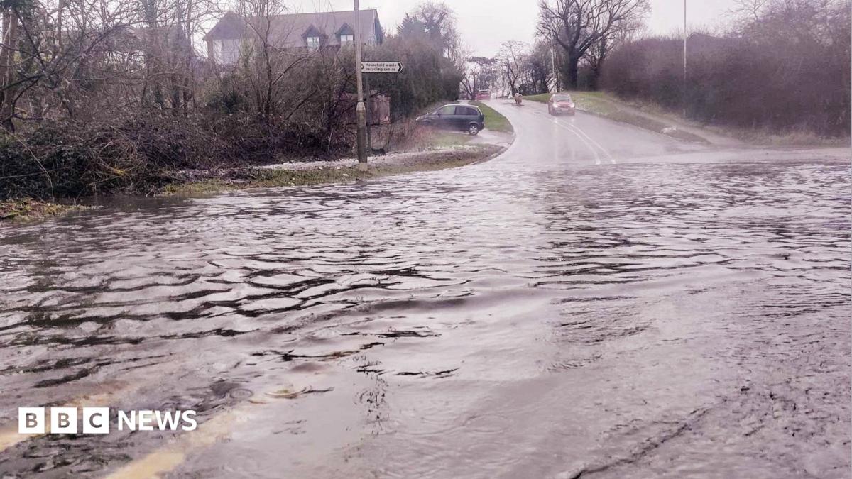 Petition to solve flooding on 'fatality risk' Borehamwood road - BBC News