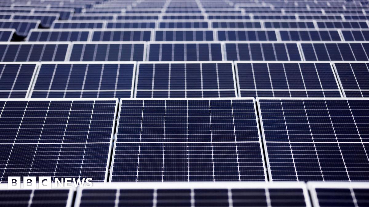 Botley West Solar Farm: Land near airport removed from plans - BBC News