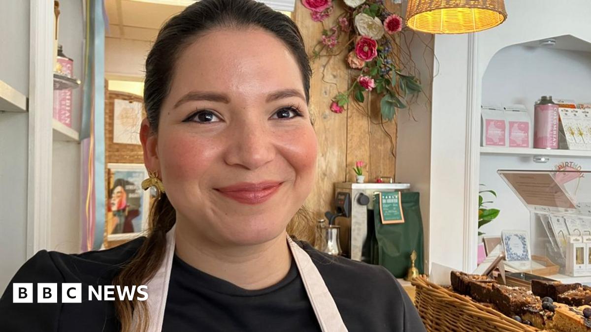Baker's 'Latin' creation for wedding named Britain's best cake - BBC News
