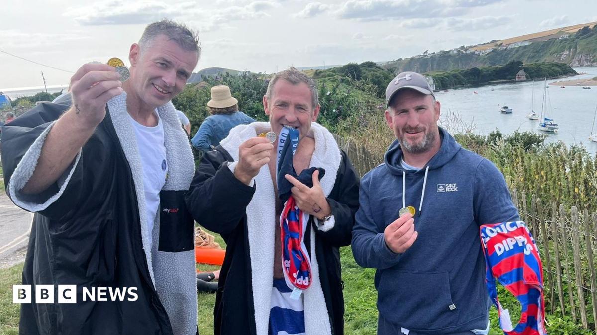 Gloucestershire parents to take on English Channel swim - BBC News