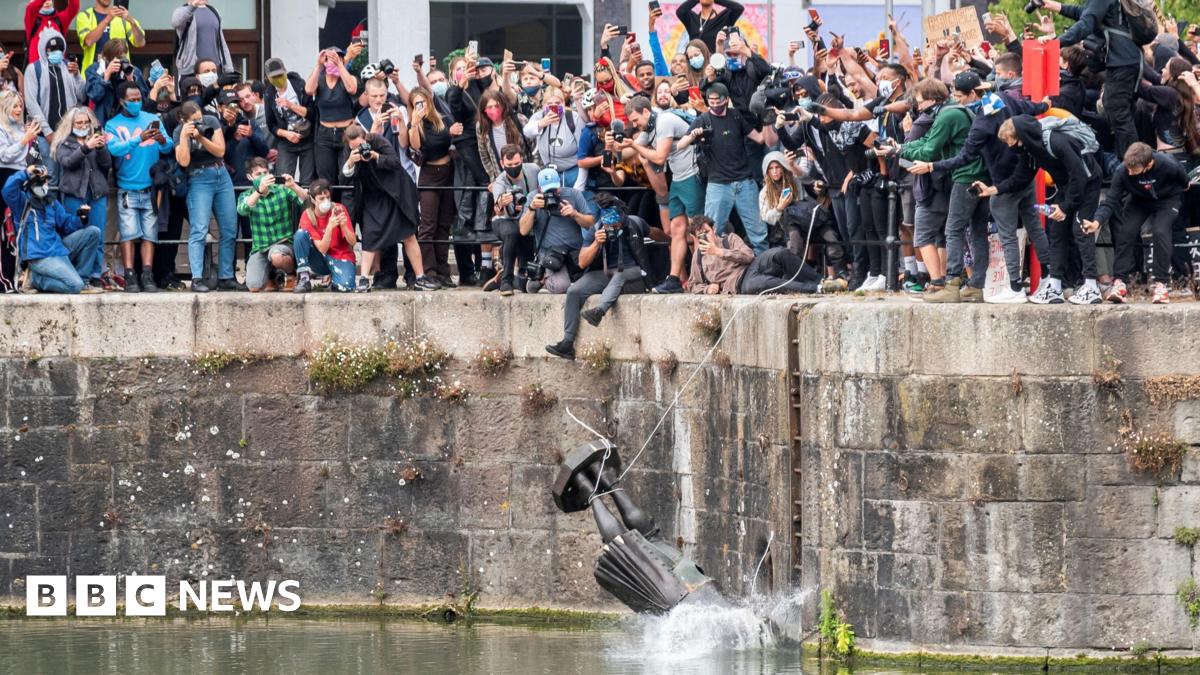 Colston statue toppling shows 'history isn't static' - BBC News