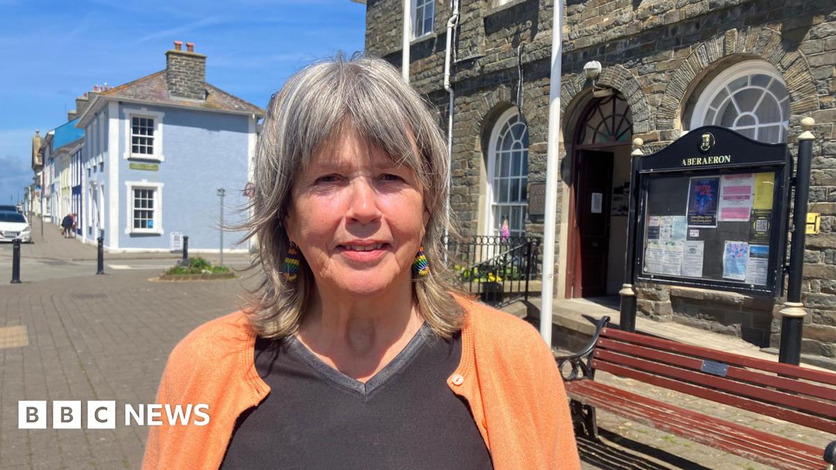 Ceredigion council cuts may move libraries away from town centres - BBC ...
