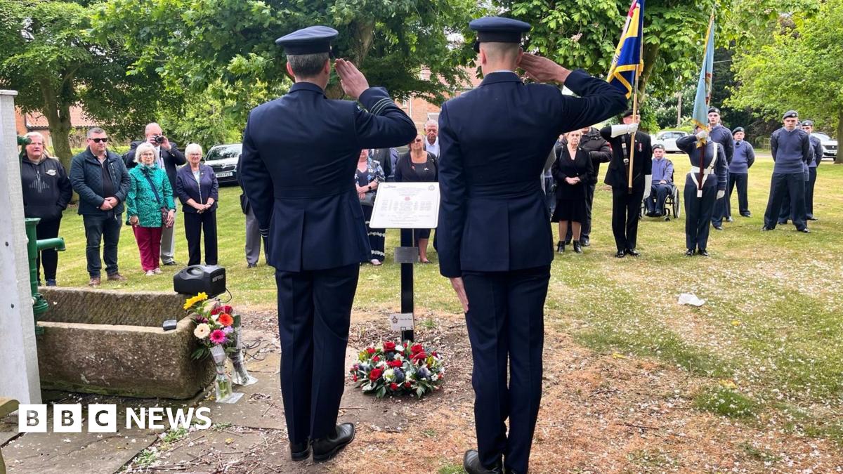 Memorial plaque for RAF Spitfire crash pilot to be unveiled - BBC News