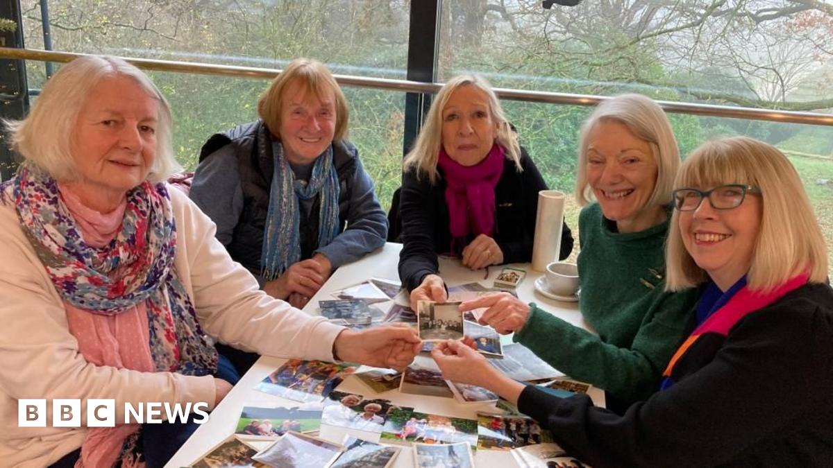 The friends who met in 1959 and still hold a reunion every year - BBC News