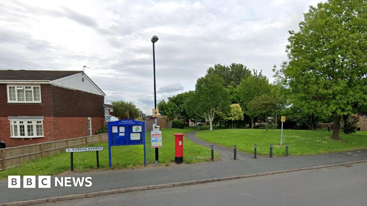 New West Bromwich cycle path approved despite objections - BBC News