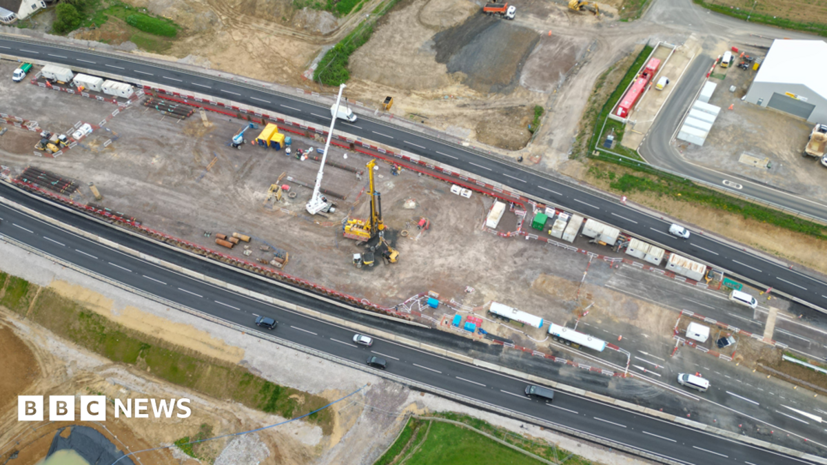HS2 A43 bridge project progresses with beam installation - BBC News