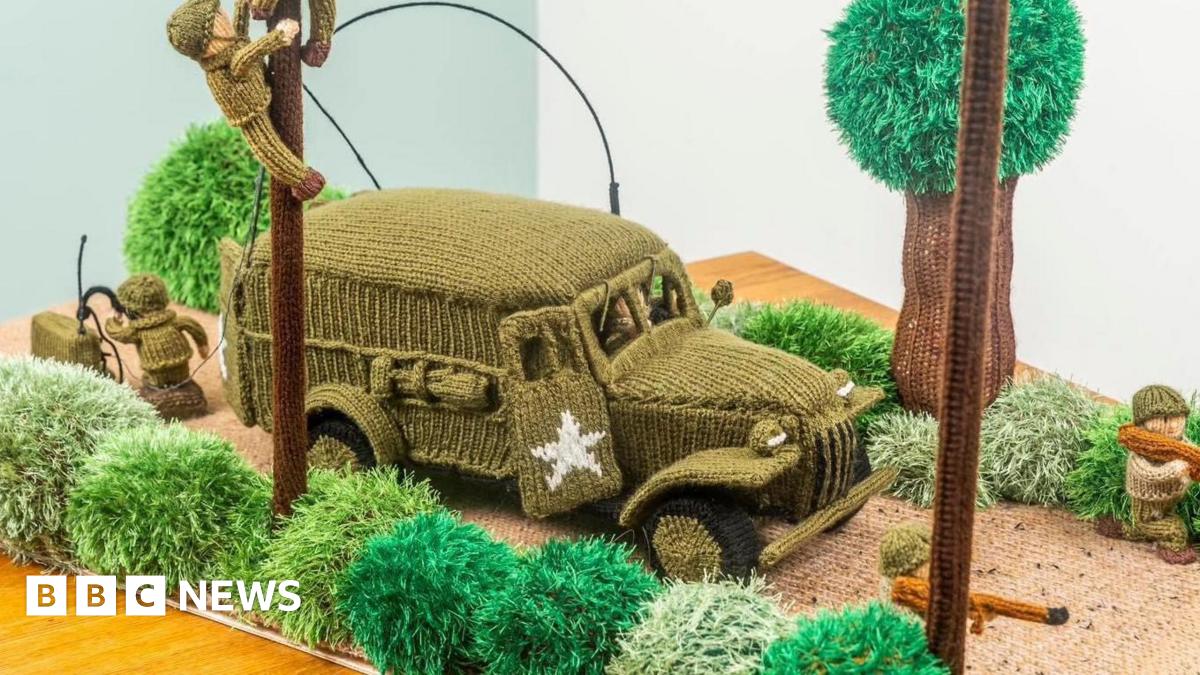 Knitted D-Day scenes go on display in Peterborough Cathedral - BBC News