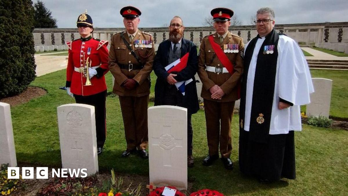 Bodies of British WW1 soldiers finally identified in Belgium - BBC News
