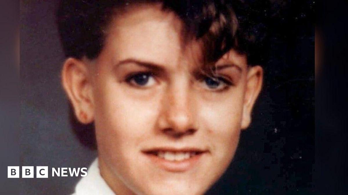 Lisa Hession death: £50k reward offered to find girl's killer - BBC News