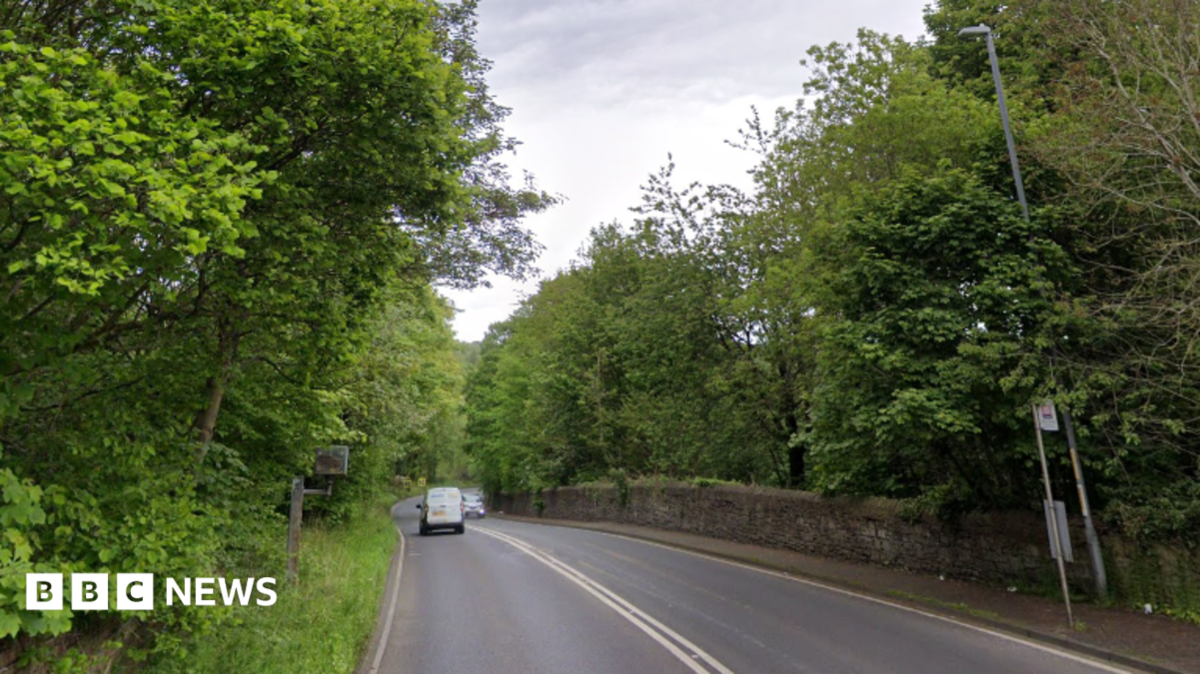 Gateshead lorry and car crash leaves two seriously hurt - BBC News