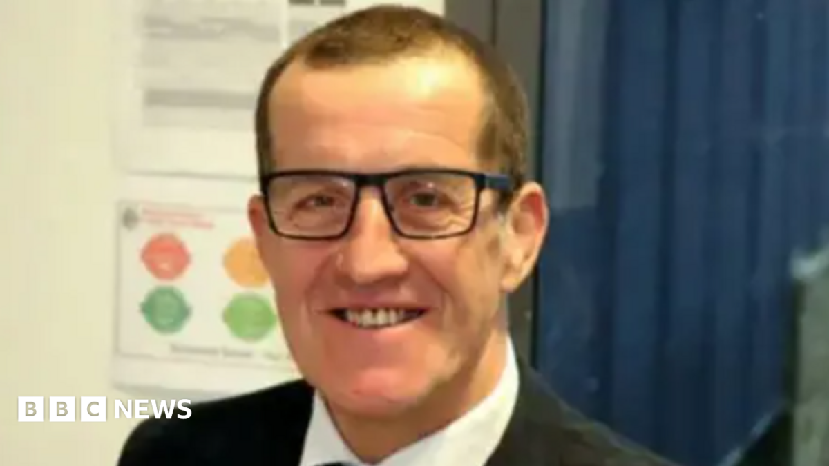 Richmond farmers fined over teacher trampled to death by cows - BBC News