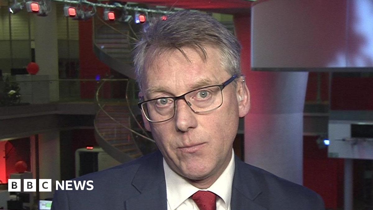 CQC chief resigns over maternity failings - BBC News