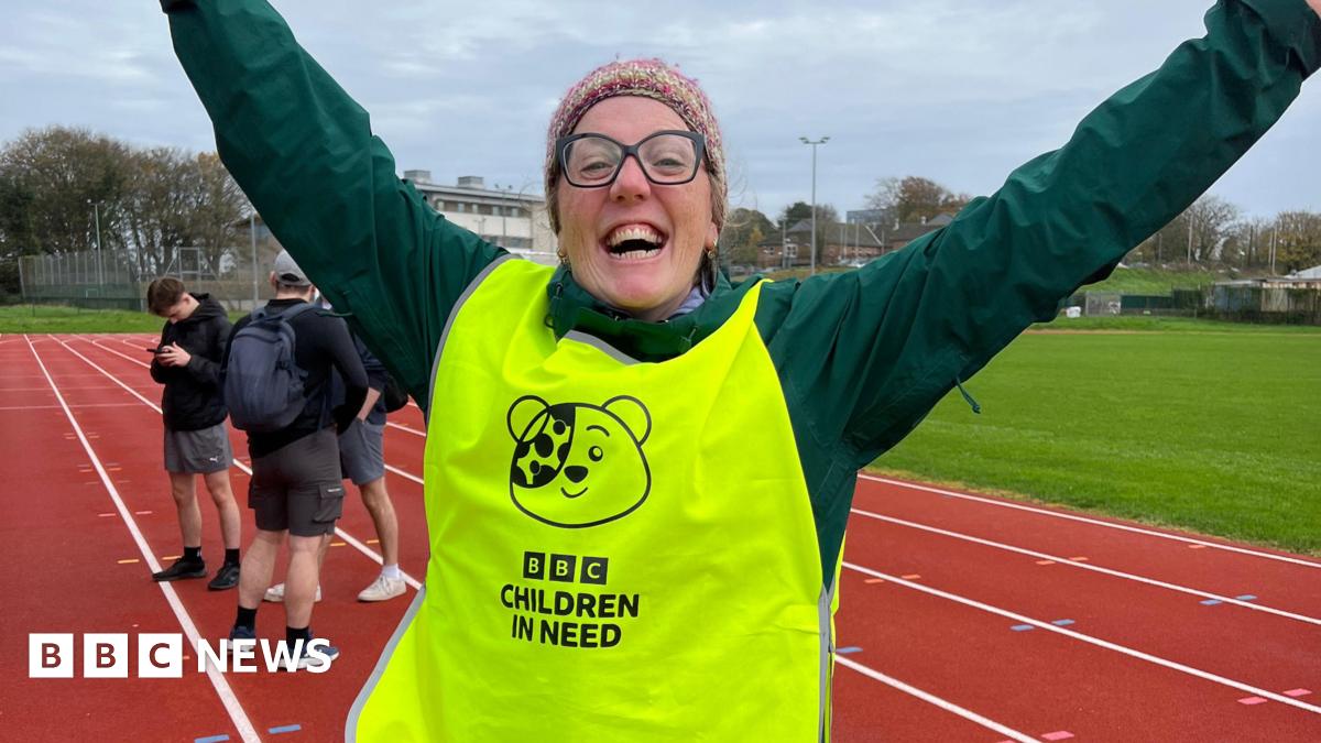 BBC Devon presenters finish Children in Need challenge - BBC News