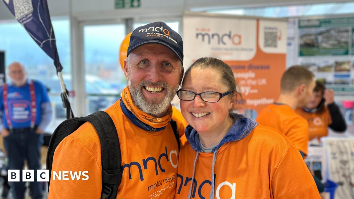 MND: Rob Burrow and Kevin Sinfield inspire charity challenge - BBC News