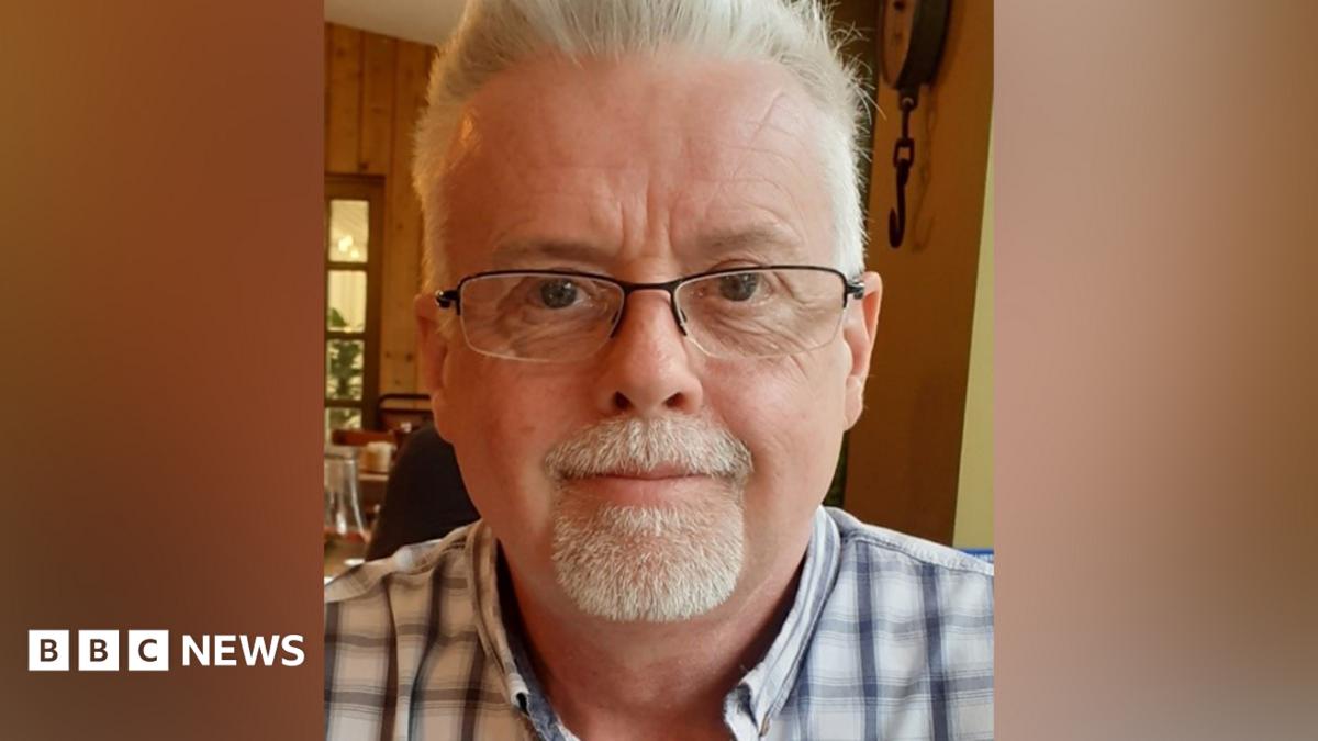 Manx police renew call for witnesses after biker's crash death - BBC News