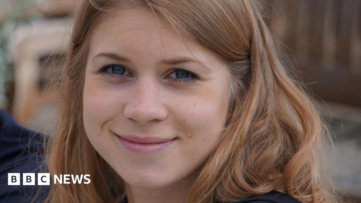 Met officers accused of gross misconduct over Sarah Everard case - BBC News