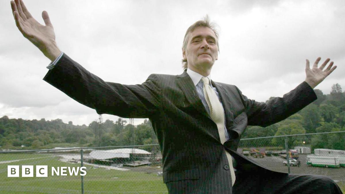 Slane Castle concerts: Man behind world famous gigs dies - BBC News