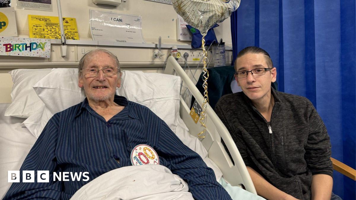 Kent D-Day veteran celebrates 100th birthday - BBC News