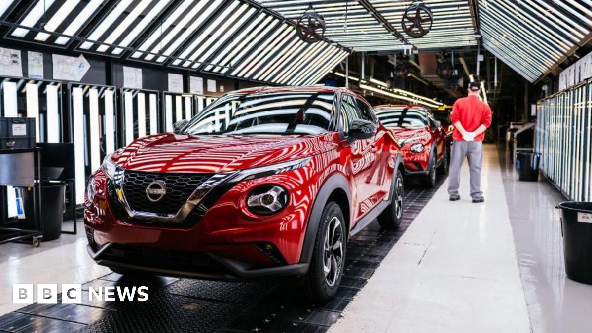 UK car production drops as EVs under 'immense pressure' - BBC News