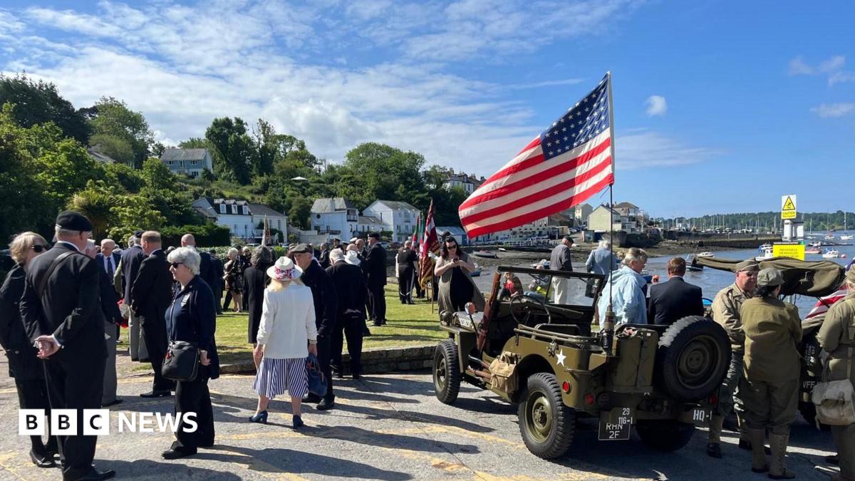 Devon and Cornwall mark 80th anniversary of D-Day - BBC News