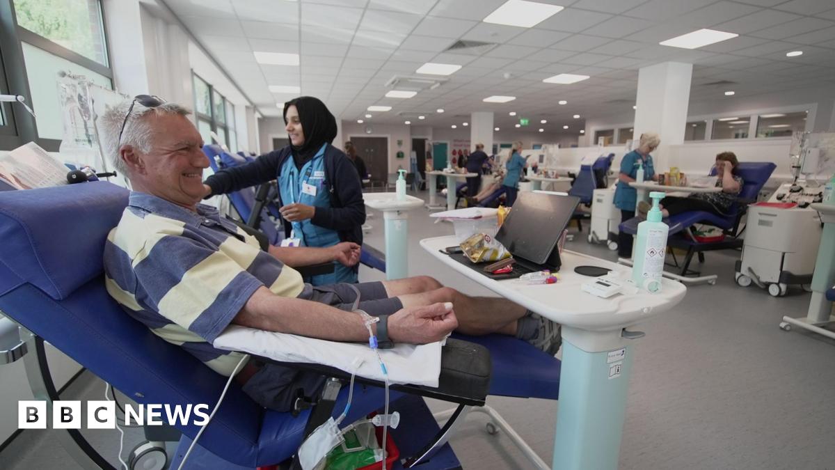 New NHS blood donor centre opens in Eastleigh - BBC News