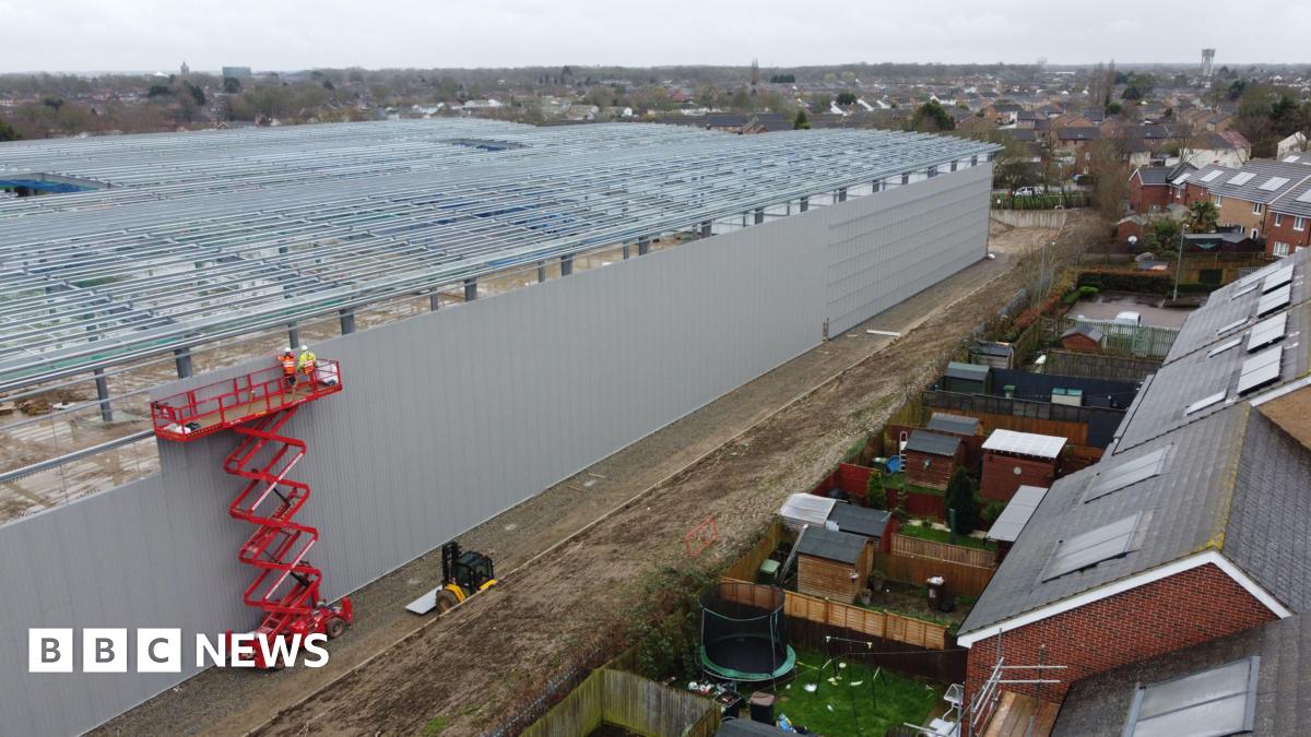 Judicial review into giant Corby warehouse dismissed - BBC News