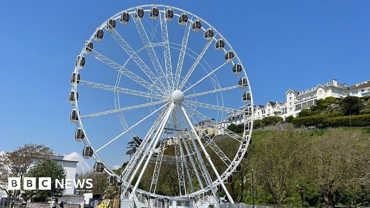Big wheel back in Torquay after planning row - BBC News