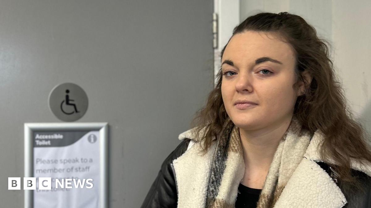 'I've found one stoma-friendly toilet in six years' - BBC News