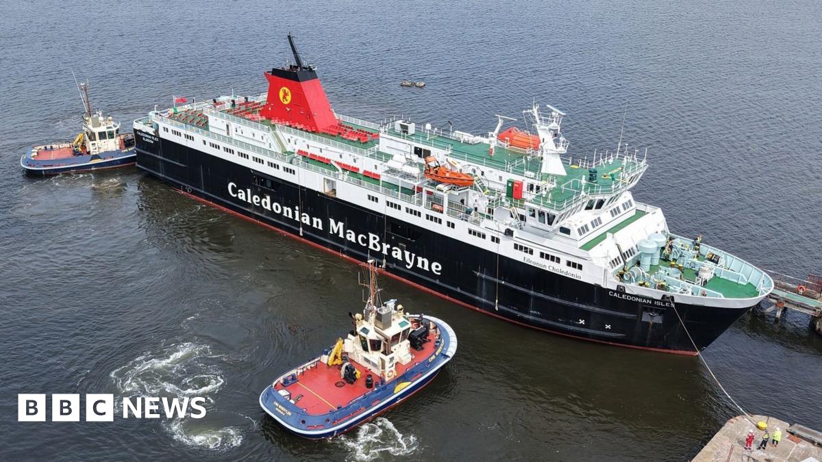 Return of MV Caledonian Isles on Arran route delayed again over gearbox ...