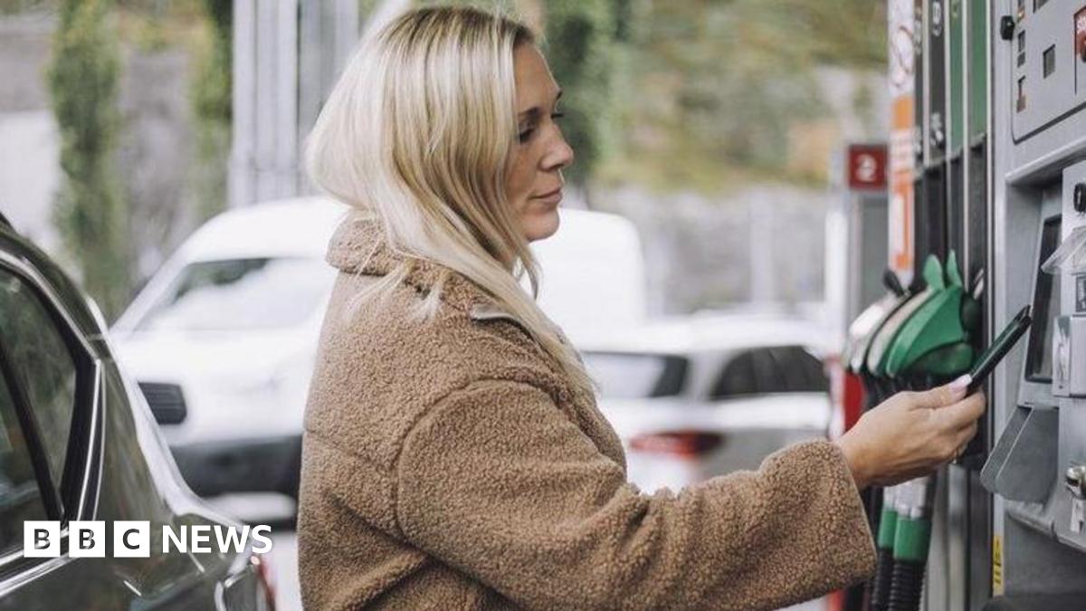 RAC says petrol prices fall to three-year low - BBC News