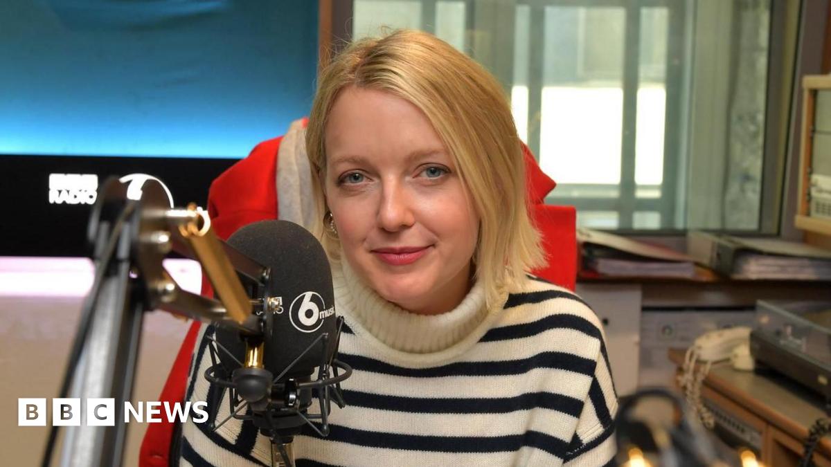 Lauren Laverne given 'all clear' following cancer diagnosis - BBC News