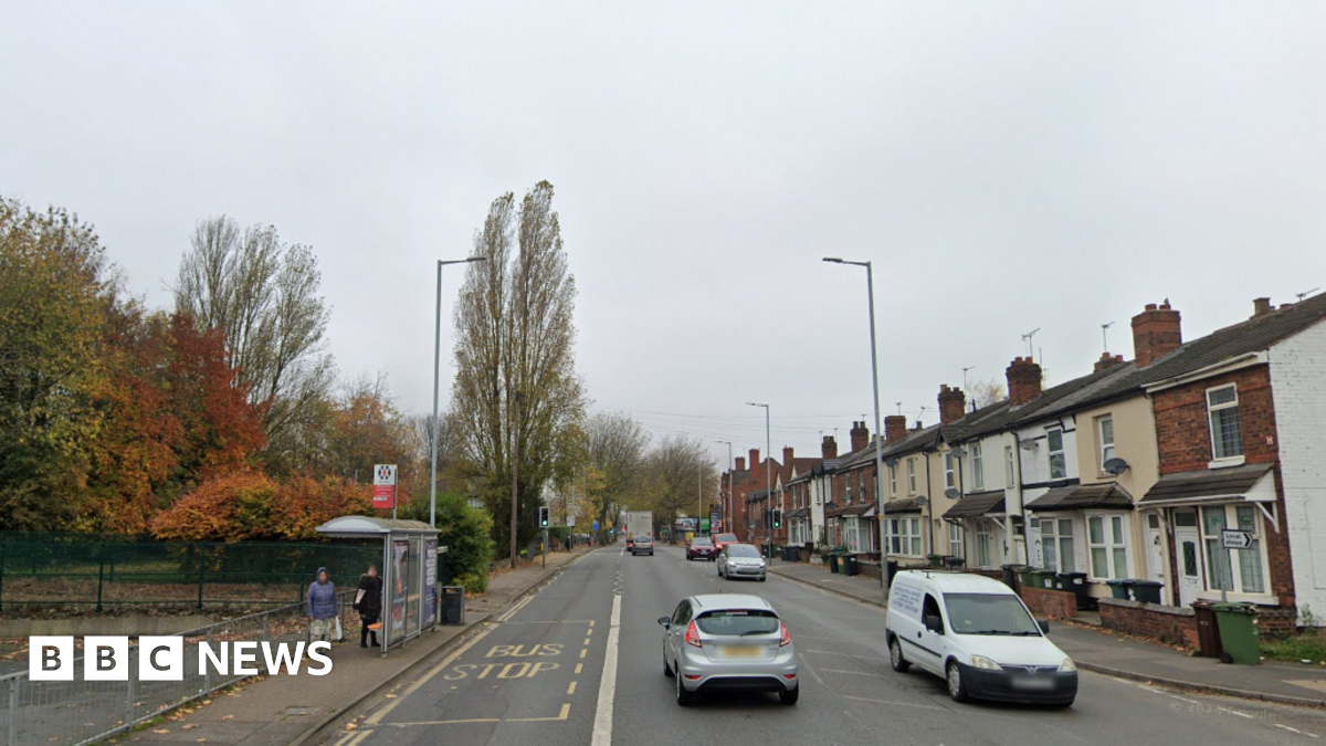 Consultation over Wolverhampton's A454 upgrade plans - BBC News