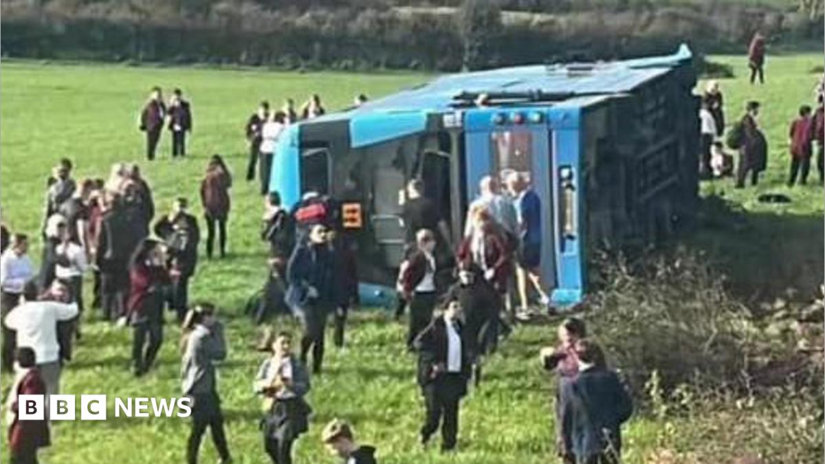 Pupils injured after school bus crash in County Down - BBC News