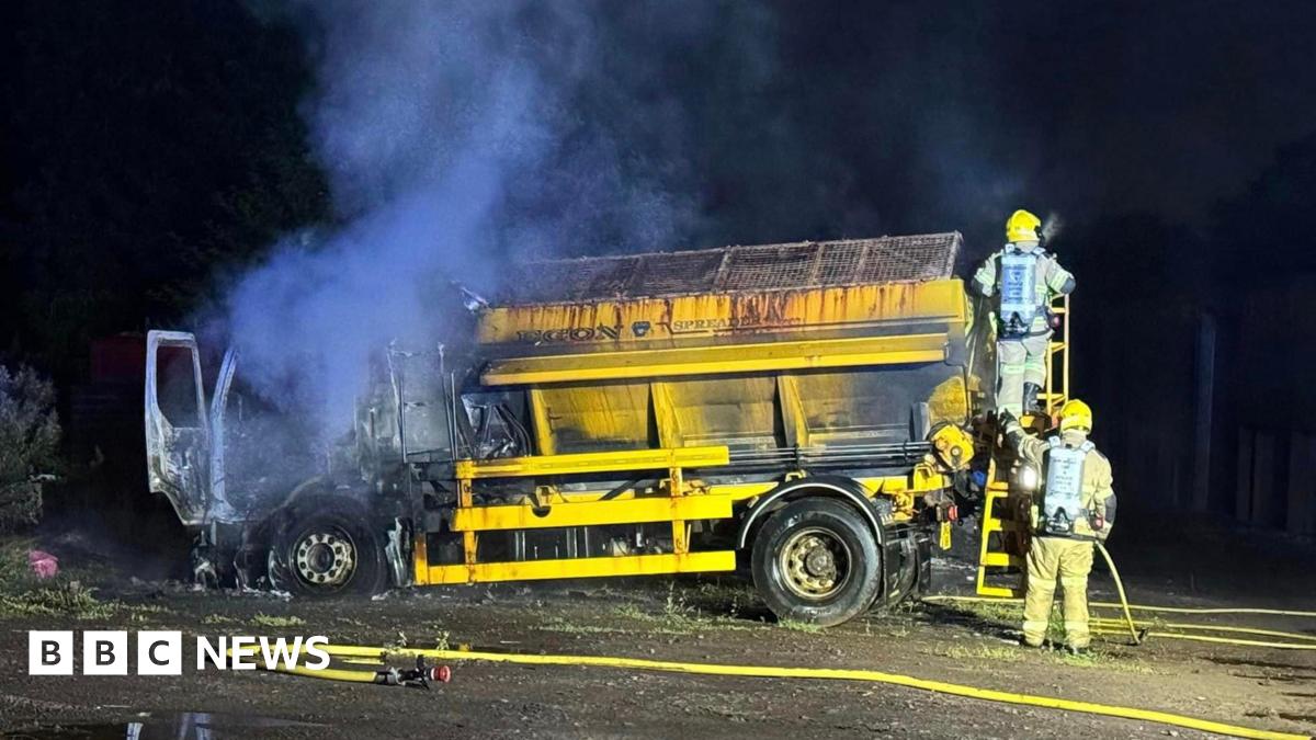 Shropshire gritter lorry left burnt out in blaze - BBC News