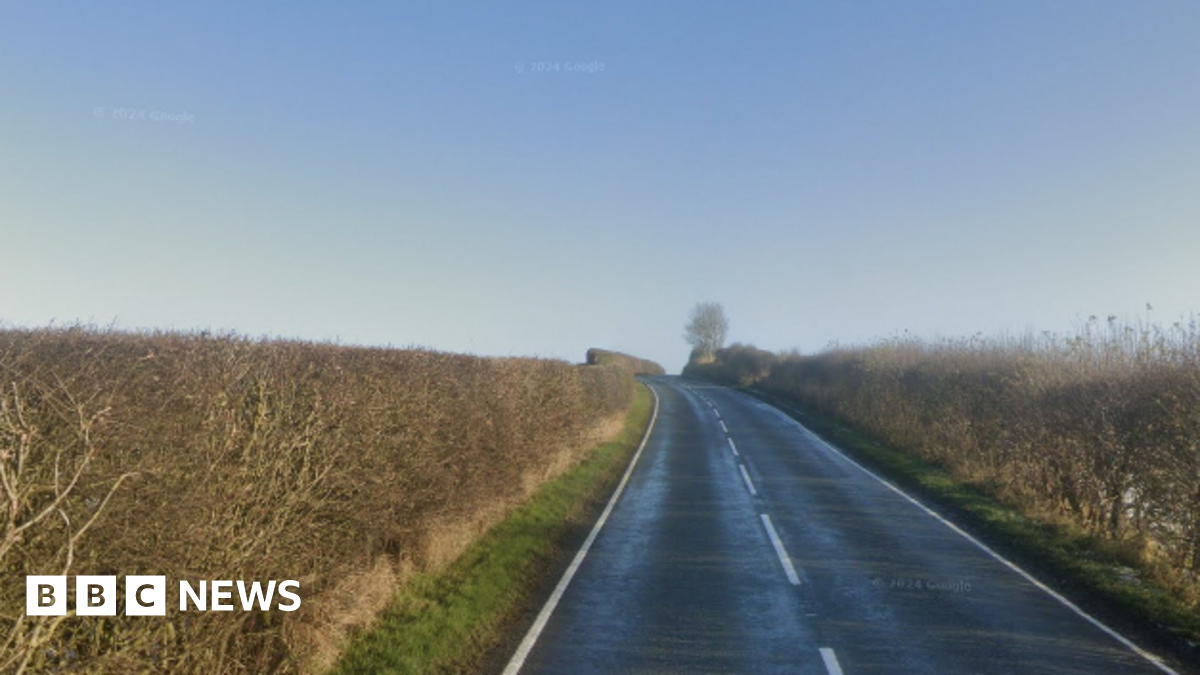 Motorcyclist dies after collision on A631 in Lincolnshire - BBC News